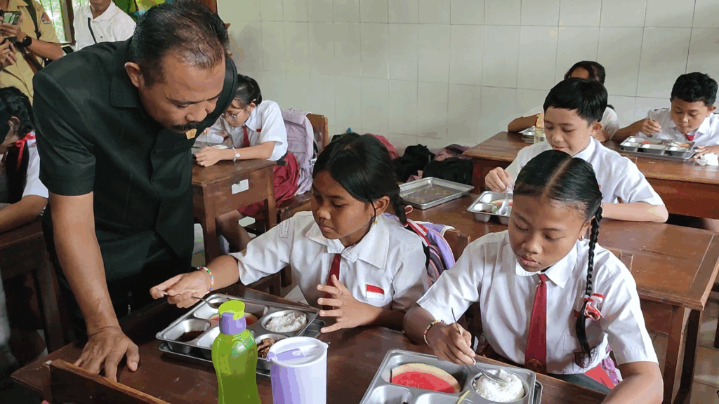 MBG Mulai Dilaksanakan di Buleleng, Akan diusulkan Penambahan Dapur umum - Koran Buleleng